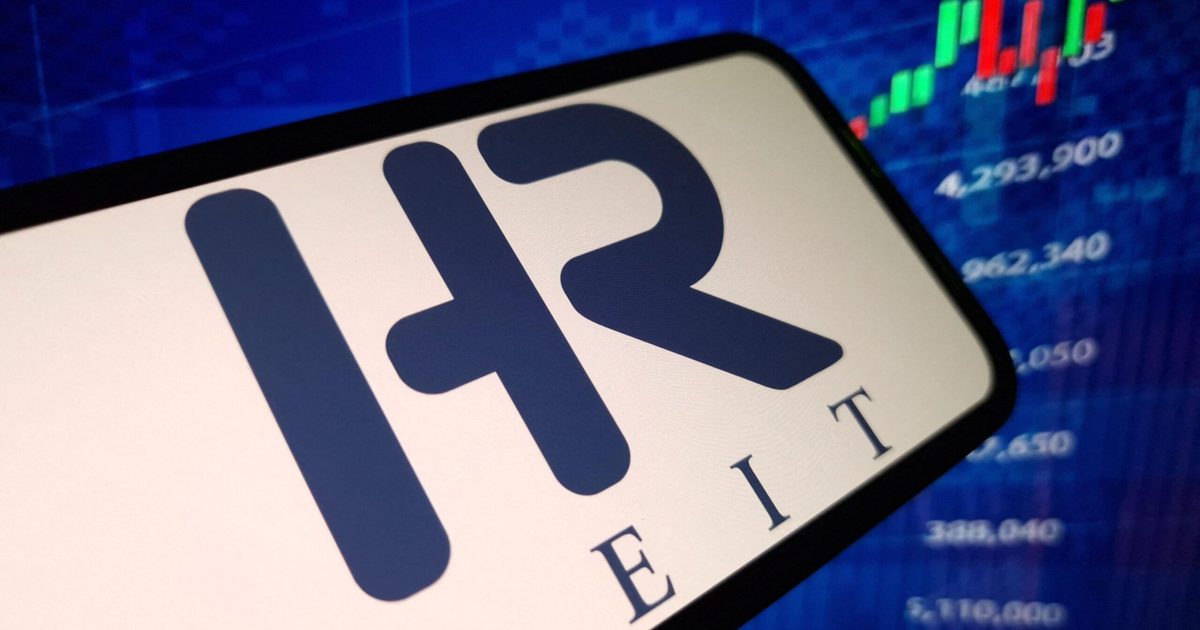 H&R REIT records almost $800m loss for 2025 - Green Street News