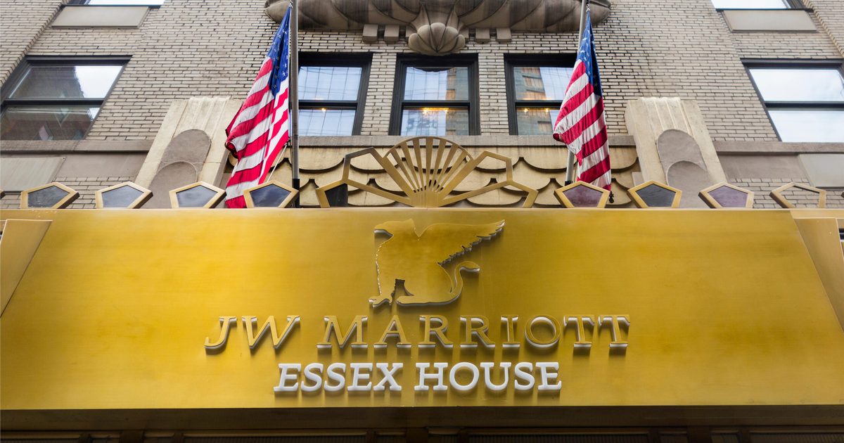 Trophy-hotel portfolio heads to market again - Green Street News