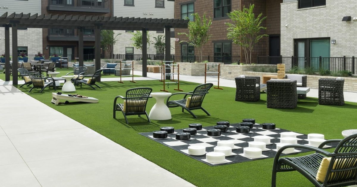 Crow on hunt for $400m loan on pool of upscale apartments - Green ...