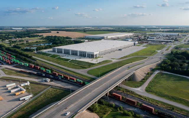 Big-box distribution center in land-constrained slice of Inland Empire ...