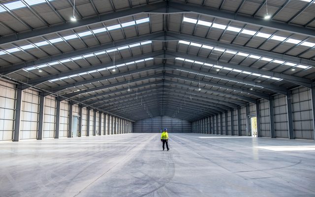 Big-box distribution center in land-constrained slice of Inland Empire ...