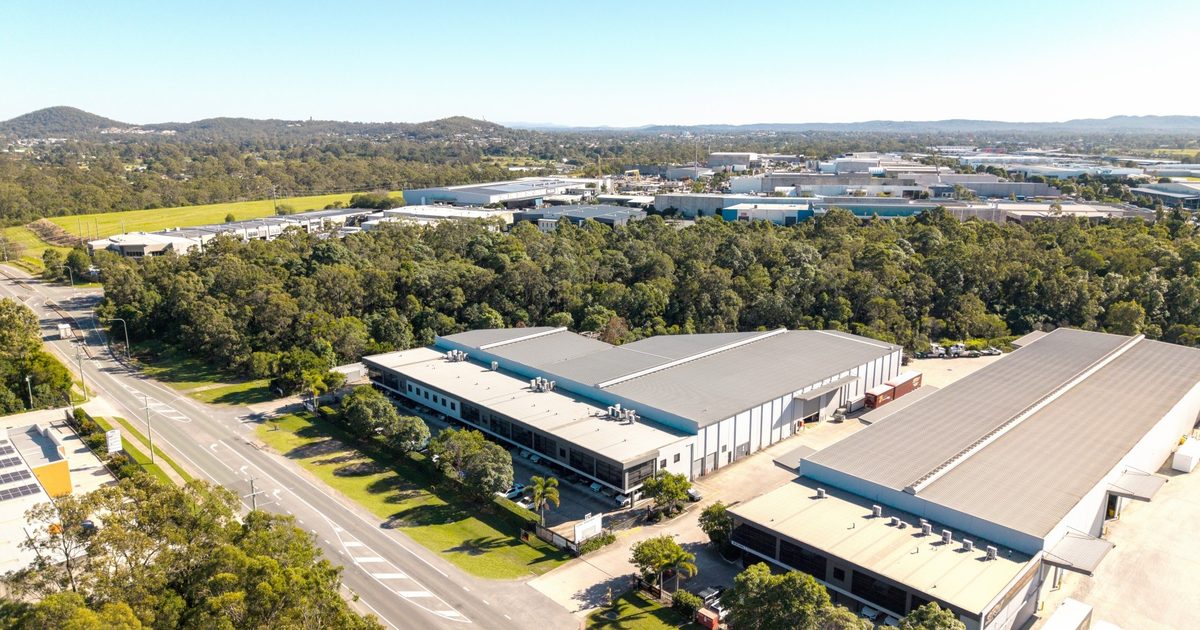 Quanta raising capital to buy SEQ industrial building - Green Street News