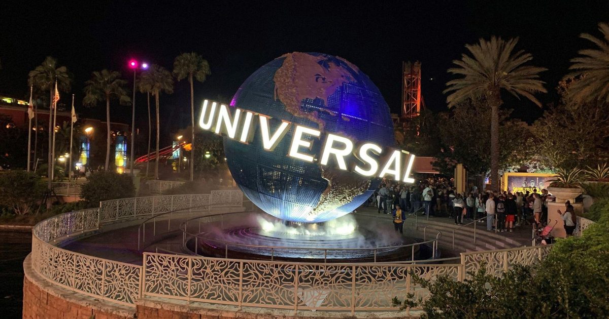 Universal commits to £5bn UK theme park - Green Street News