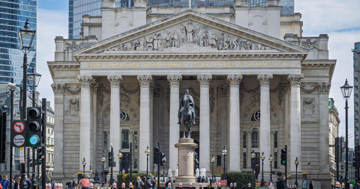 Iconic Royal Exchange retail up for grabs - Green Street News